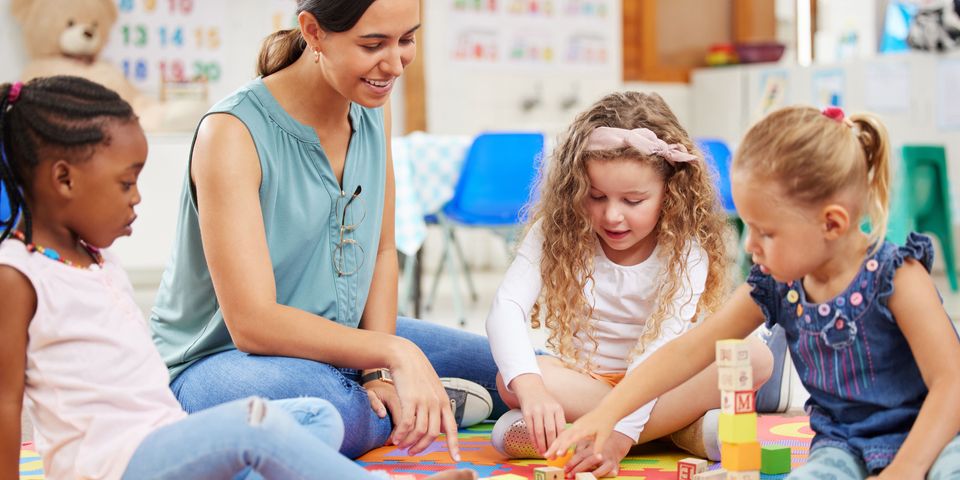 Éducateur de jeunes enfants : fiche métier